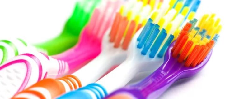 Choosing the Right Toothbrush: A Guide to Dental Hygiene Products ...